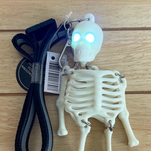Bath & Body Works | Accessories | Bbw Wearable Glowinthedark Skeleton ...